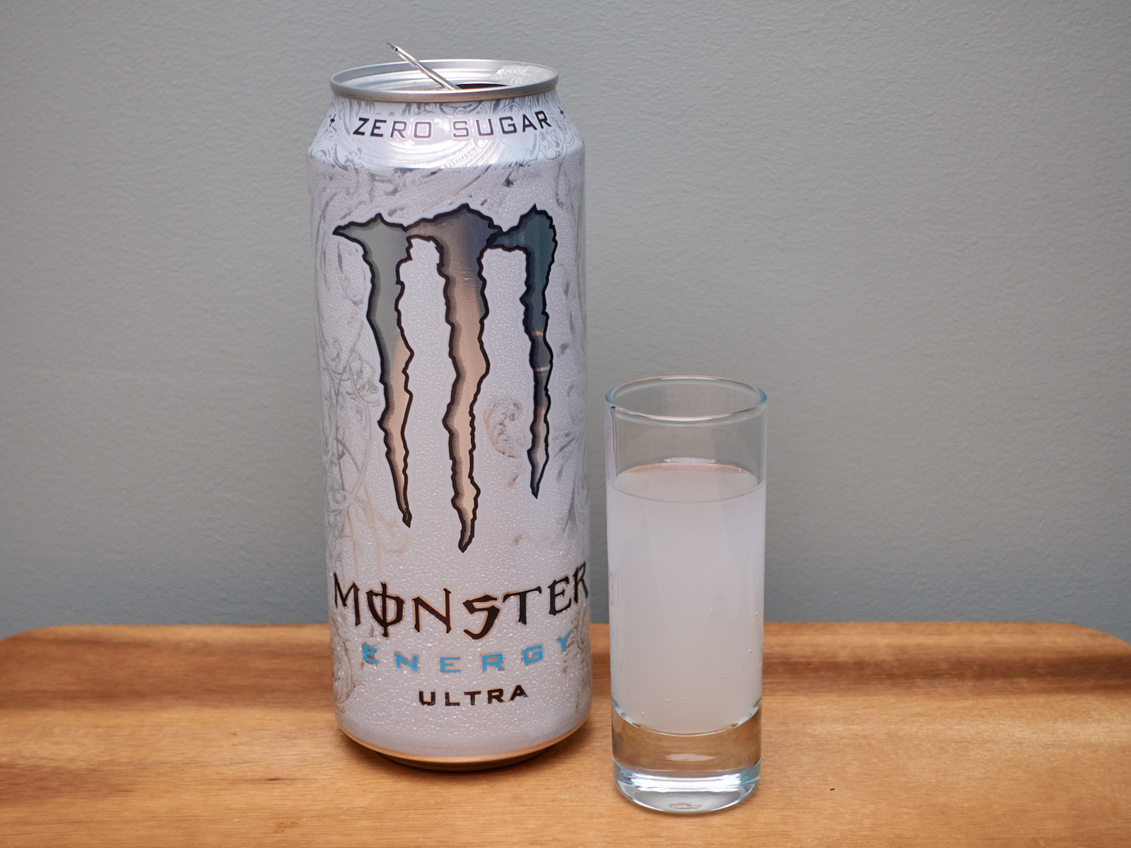 Test: Monster Energy Ultra (white) - PT Martin